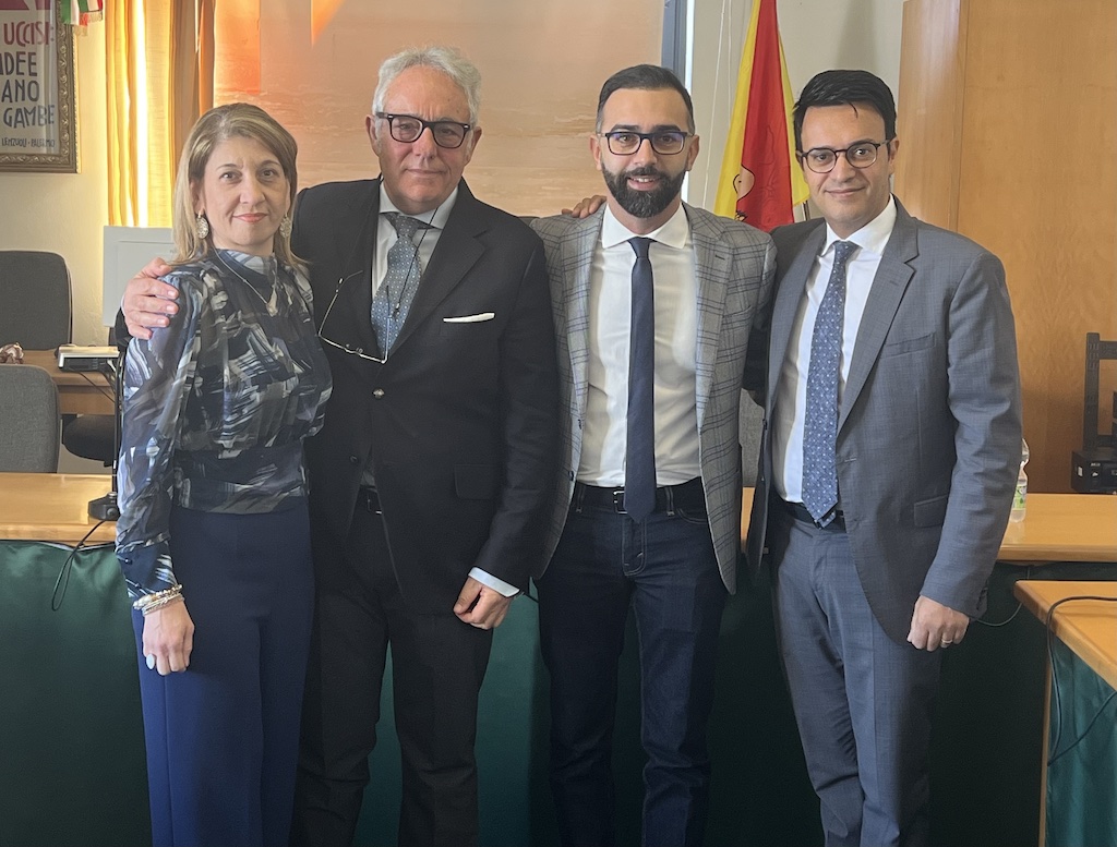 Comunicato stampa - Fiumefreddo di Sicilia, i consiglieri Fiume e ...