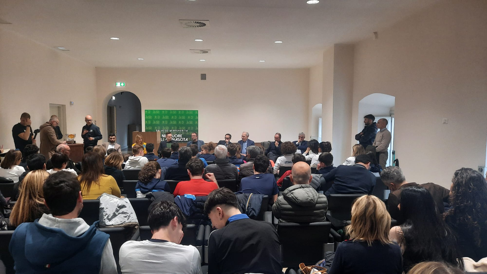 L'Aquila - Comunicato stampa esposizione Coppa Davis a Palazzo ...